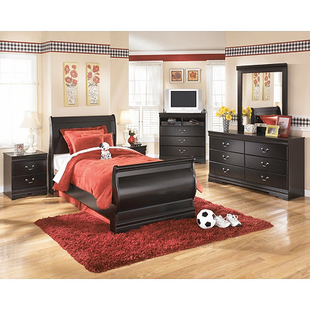Click here for Signature Design by Ashley Gilmore 4-Pc Bedroom Se... prices