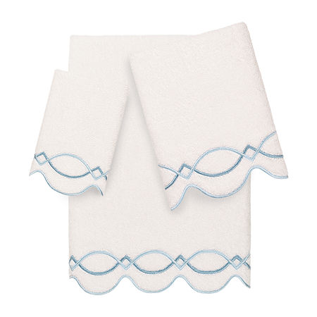 Click here for Linum Home Textiles Diamond Chain Scallop 3-pc. Qu... prices