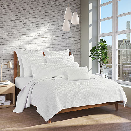 J by J Queen Cayman Quilt  King/California King - White