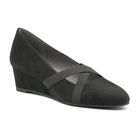 Click here for Mootsies Tootsies Kimmy Womens Almond Closed Toe W... prices