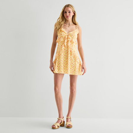 Click here for B. Smart Womens Juniors Floral Babydoll Dress  6... prices
