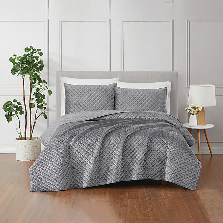 Click here for Royal Velvet Diamond Velvet Quilt Set  One Size  G... prices