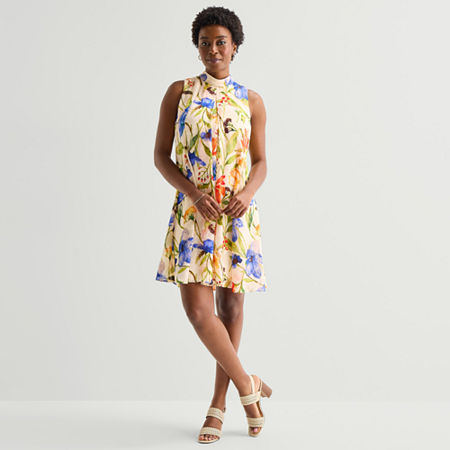 Click here for Robbie Bee Womens Sleeveless Floral Jacquard Fit +... prices