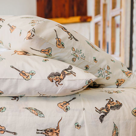 Click here for JUNK GYPSY Watercolor Cowgirls 250 Thread Count Co... prices