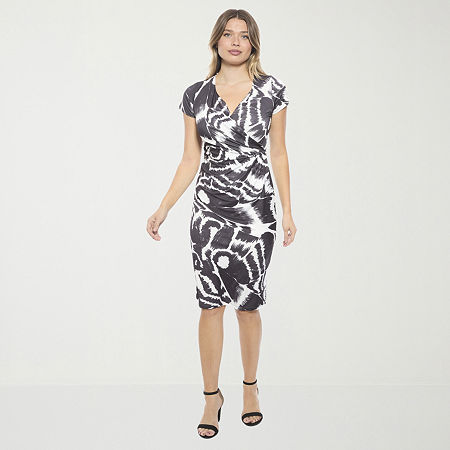 Click here for 24seven Comfort Apparel Womens Floral V-Neck Short... prices