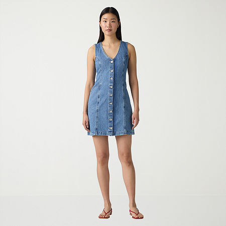 Click here for Levis Womens Vianna Denim Button-Front Vest Dress... prices