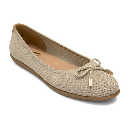 Click here for Aerosoles Womens Round Closed Toe Ballet Flats  7... prices
