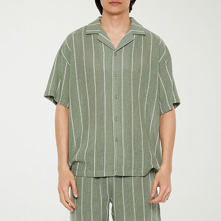 Click here for Forever 21 Mens Short Sleeve Regular Fit Button-Do... prices
