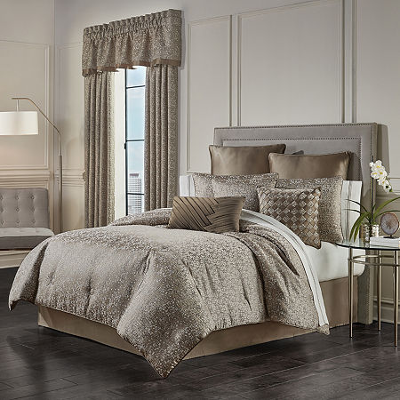 Click here for J Queen New York Cracked Ice 4-Pc. Comforter Set... prices