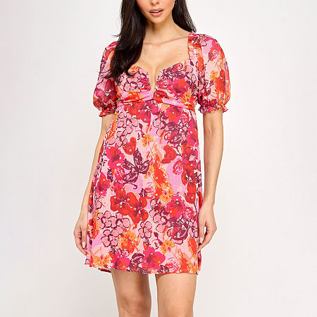 Click here for City Triangle Womens Short Sleeve Juniors Floral B... prices