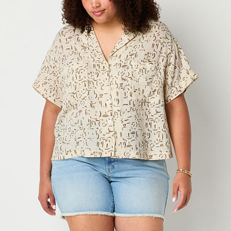 Click here for a.n.a Soft Drape Womens Plus Fitted Short Sleeve R... prices