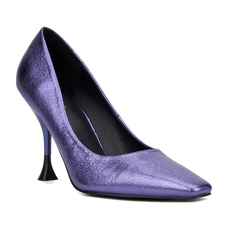 Click here for Torgeis Kamana Womens Square Closed Toe Flared Hee... prices