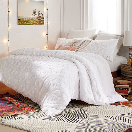 Click here for Peri Home Chenille Leopard 3-Pc. Duvet Cover Set... prices