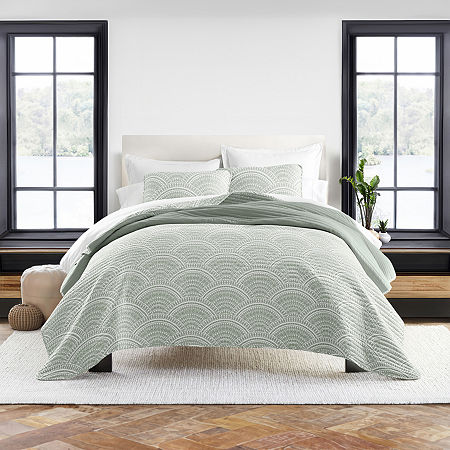 Click here for ienjoy Home Scallop Reversible 3-Pc. Lightweight Q... prices