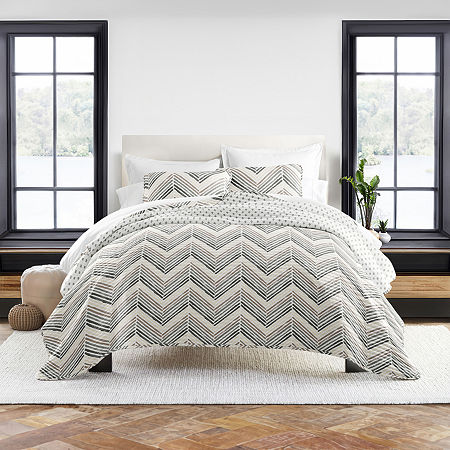 Click here for Casual Comfort Chevron Reversible Quilt Set  One S... prices
