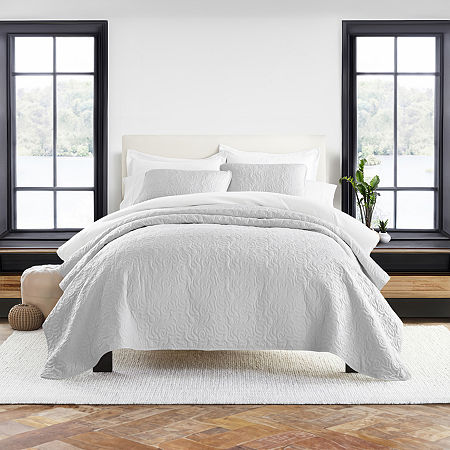 ienjoy Home Floral Stitch 3-Pc. 3-Pc. Lightweight Quilt Set  King/California King - Light Gray