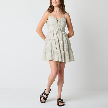 Click here for by&by Womens Sleeveless Juniors Fit + Flare Dress... prices