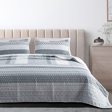 Click here for Linery Intricate Patchwork Design Reversible Quilt... prices