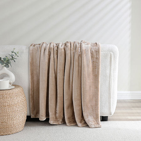 Click here for Ellora Plush Heavyweight Throw  One Size  Beige prices