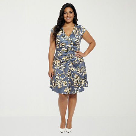 Click here for 24seven Comfort Apparel Plus Size Floral V-Neck Ru... prices