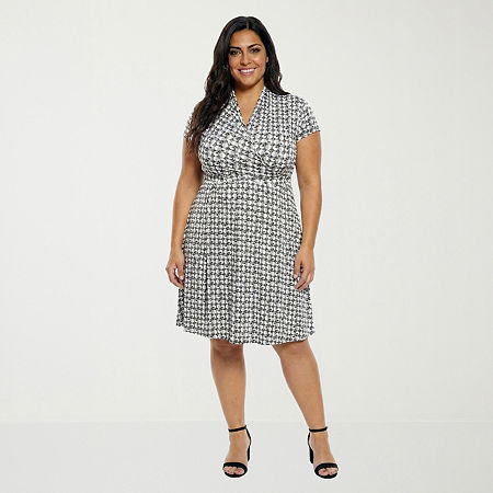 Click here for 24seven Comfort Apparel Plus Size Geometric Faux W... prices