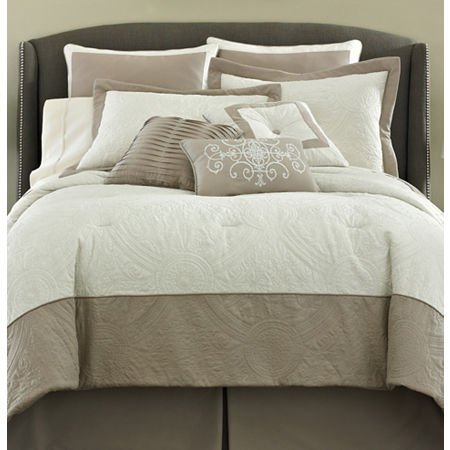 Click here for Vue Bensonhurst 4-pc. Comforter Set  One Size  Whi... prices