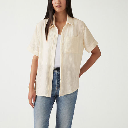 Click here for Levis Womens Darlene Short-Sleeve Utility Shirt -... prices