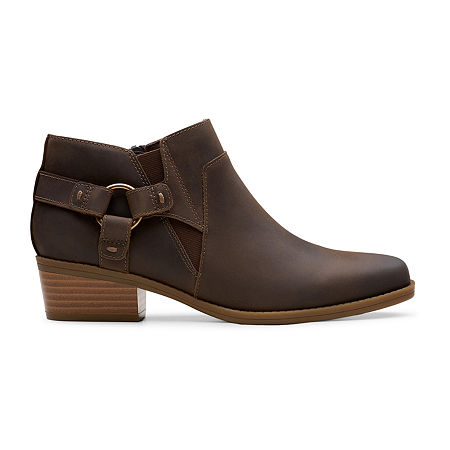Click here for Clarks Womens Danyelle Gema Stacked Heel Booties... prices