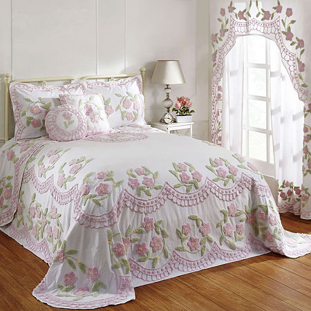 Click here for Better Trends Bloomfield Bedspread  One Size  Red prices