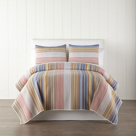 Click here for Hudson & Main Casen Stripes Quilt  One Size  Red prices