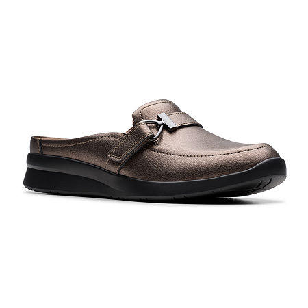 Click here for Clarks Ellowyn Amelia Womens Round Loafers  7 Wide... prices