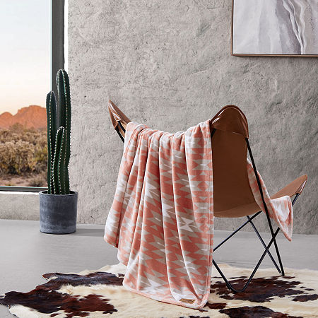 Wrangler Navajo Ultra Soft Plush Throw  70 x 50 - Canyon Clay