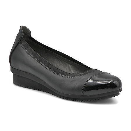 Click here for Mootsies Tootsies Joey Womens Cap Closed Toe Balle... prices