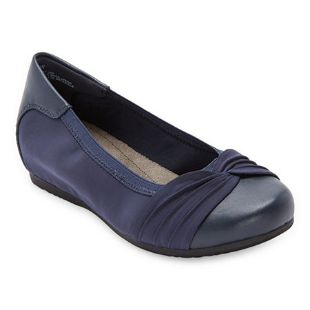 Click here for Baretraps Marcie Womens Round Closed Toe Slip-On S... prices
