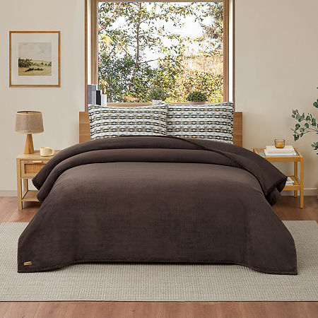 Click here for Bearpaw Super Cozy Midweight Blanket  One Size  Br... prices