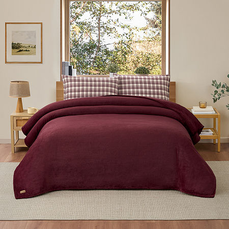 Click here for Bearpaw Super Cozy Midweight Blanket  One Size  Re... prices