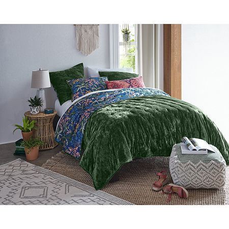 Click here for Distant Lands Verona Velvet Reversible Quilt  One... prices