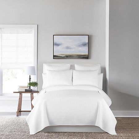Click here for Home Expressions Geo Stitch Quilt  One Size  White prices