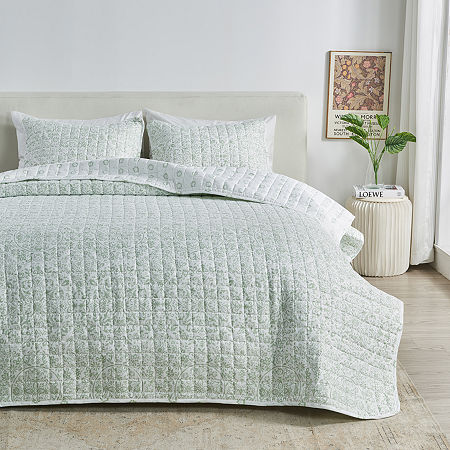Click here for Reversible Floral Print Quilt Set  One Size  Green prices