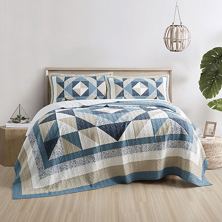 Click here for Laurel Manor Lianna Patchwork Quilt  One Size  Blu... prices