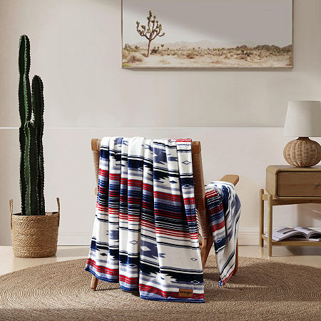 Click here for Wrangler Coyote Sands Ultra Soft Plush Throw prices