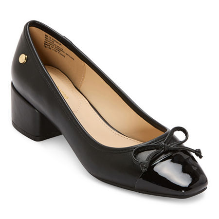 Click here for Liz Claiborne Fredson Womens Cap Closed Toe Flat H... prices