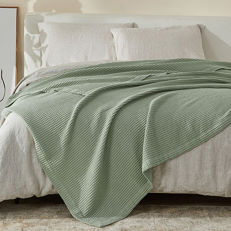 Click here for Patina Vie Maison Cotton Waffle Weave Throw Blanke... prices