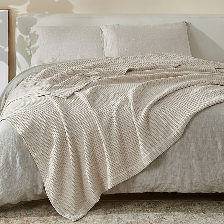 Click here for Patina Vie Maison Cotton Waffle Weave Throw Blanke... prices