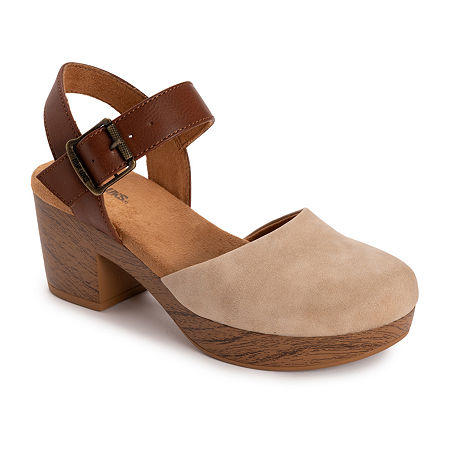 Click here for Muk Luks Womens Merritt Closed Toe Quarter Strap S... prices