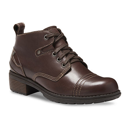 Click here for Eastland Womens Overdrive Stacked Heel Chukka Boot... prices