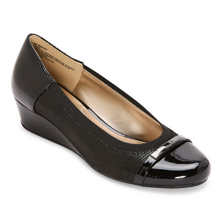 Click here for east 5th Eachy Womens Cap Closed Toe Ballet Flats... prices