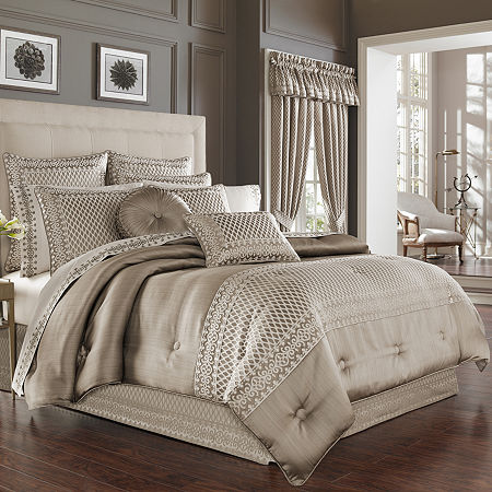 Five Queens Court Beaumont Comforter Set  California King - Champagne