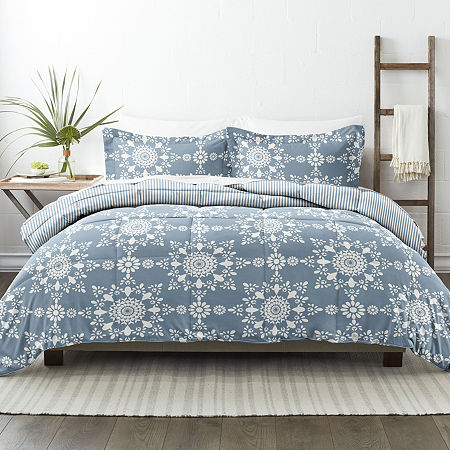 ienjoy Home Ultra Soft Daisy Medallion Reversible 2- Pc. Comforter Set  Twin - Light Blue