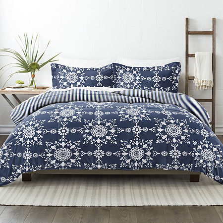 Click here for ienjoy Home Ultra Soft Daisy Medallion Reversible... prices